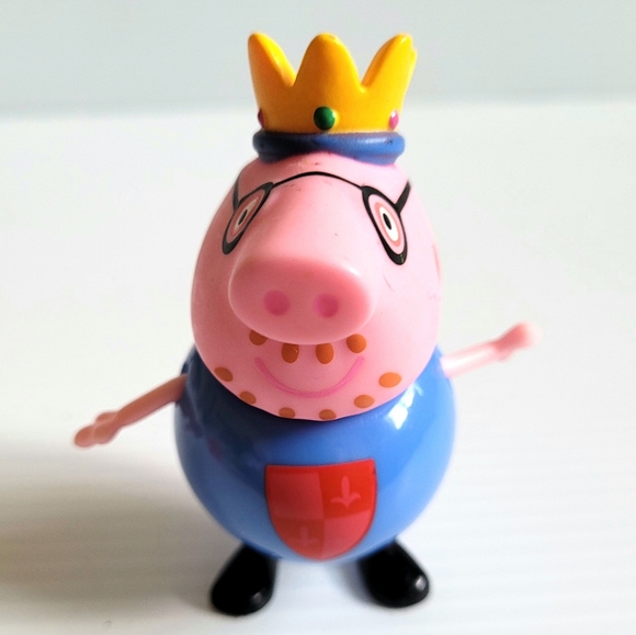 Peppa Pig | Toys | Peppa Pig Royal Court Family Queen King | Poshmark
